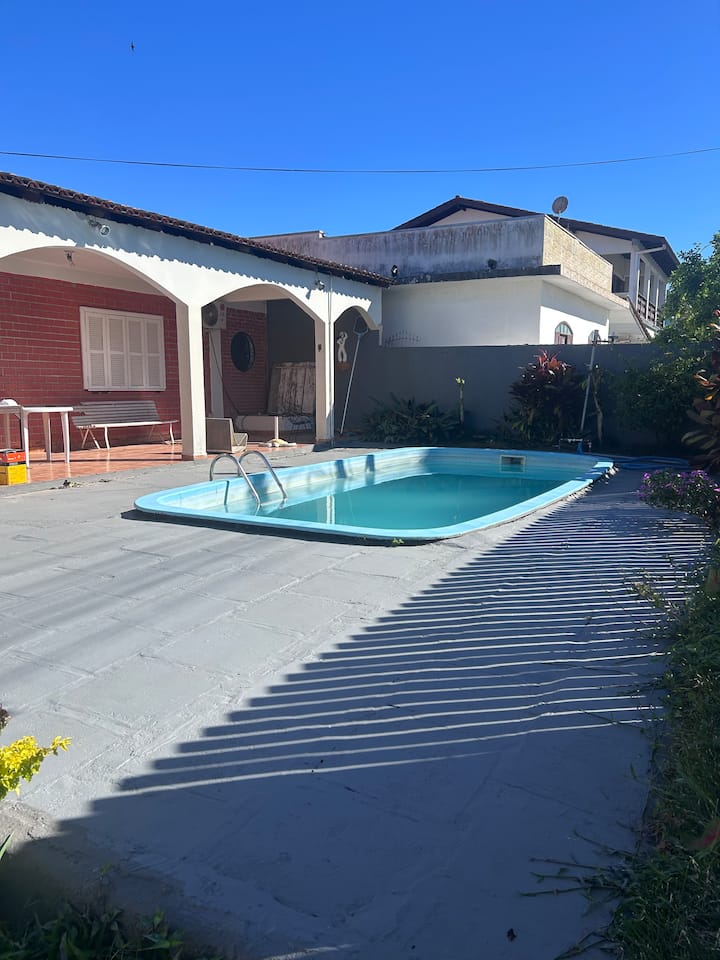 Espaço Amplo Com Piscina E Churrasqueira - Guaratuba