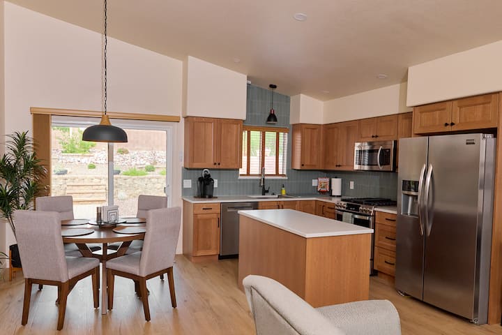Stylish Retreat| Golf & Hiking |Quiet Cul-de-sac - Marana, AZ