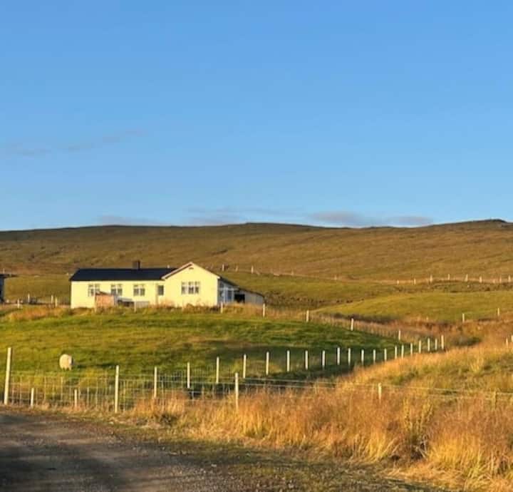 Valey - Countryside Farmstay - Islande