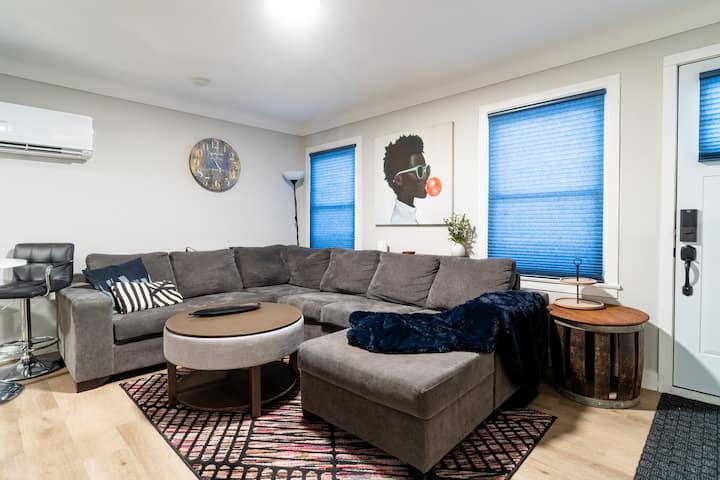 Cozy 2br Home Near Downtown & Riverside - Windsor