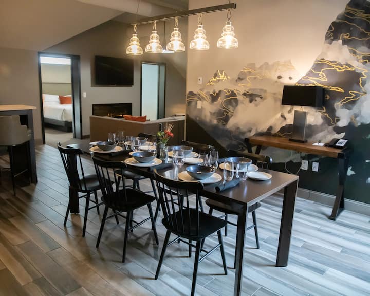 Hotel Saranac | Great Camp Suite 902 - Saranac Lake, NY