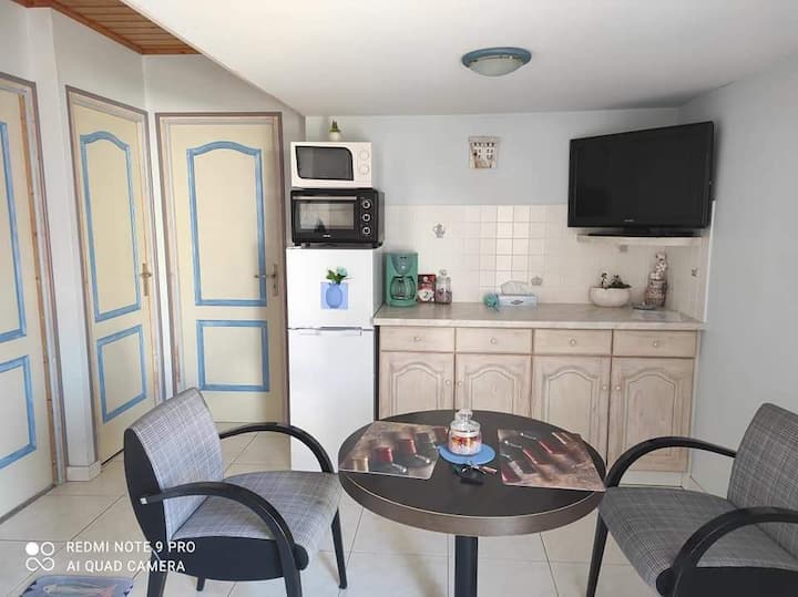 Maisonnette Entre Terre Et Mer - Beauvoir-sur-Mer