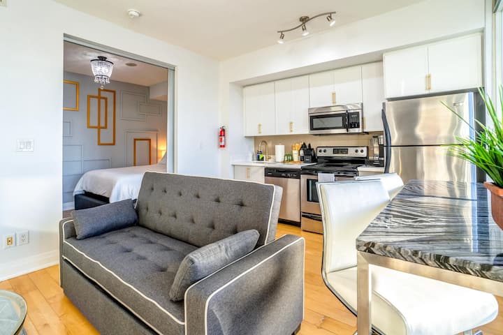 Luxury Condo Cn Tower Epic Views - Toronto