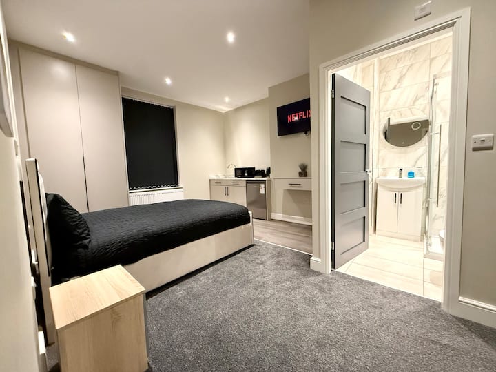 Stylish Rear Studio With En-suite | 1st Floor - Ilkley