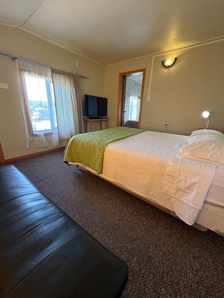 Estudio Moderno Con Entrada Independiente. - Valdivia