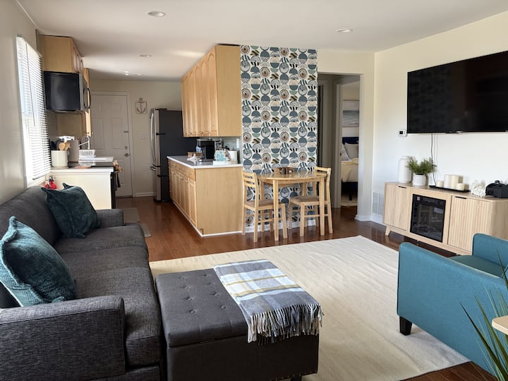 Charming 3br Bungalow Steps To Lake & Dock Access - Sparta Township, NJ