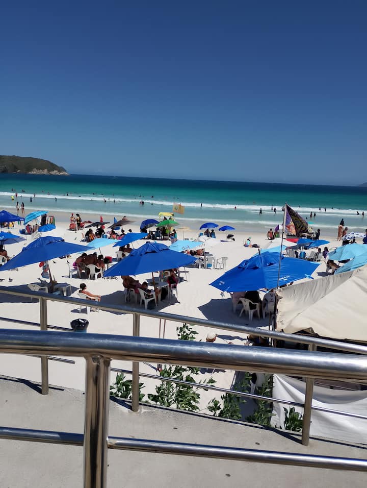 Apartamento 200 Metros Praia Do Forte Cabo Frio. - Brésil