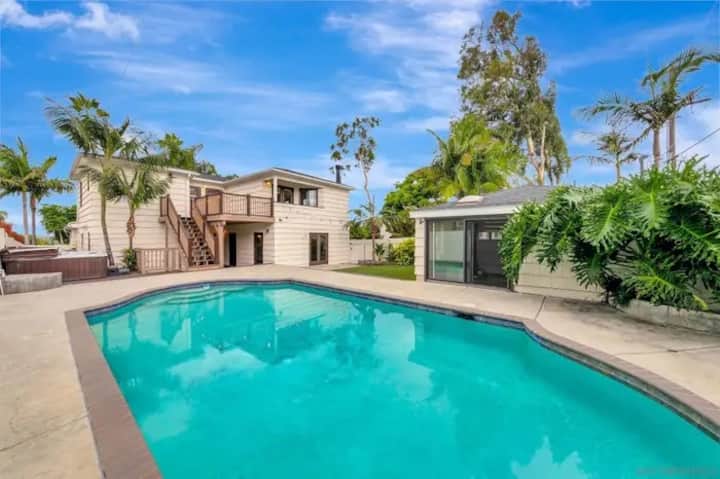 Sunny Pacific Beach Home + Pool - San Diego, CA
