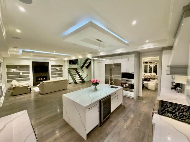 Modern Luxury Living | Brand-new Home - Vaughan