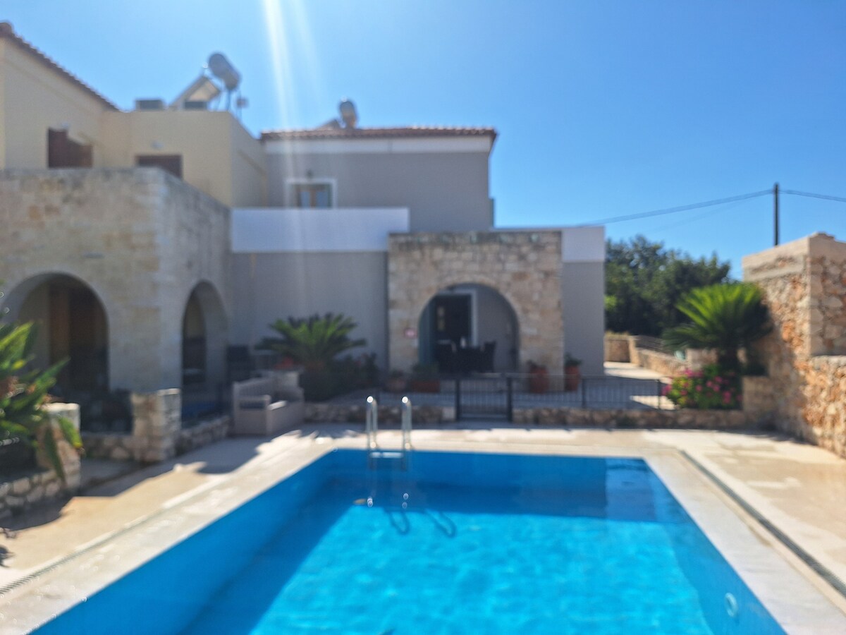 White Rose Villa Neo Chorio Crete - Villas for Rent in Neo Chorio ...