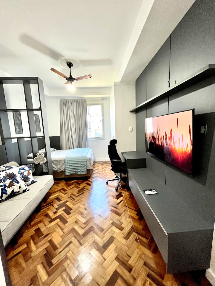 Apto Inteiro A 300m Da Praia De Copacabana - Rio de Janeiro