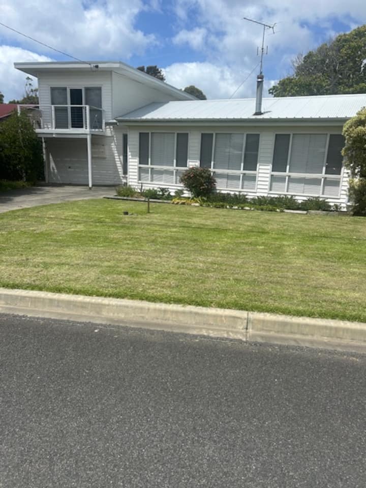 Bacchus - Apollo Bay