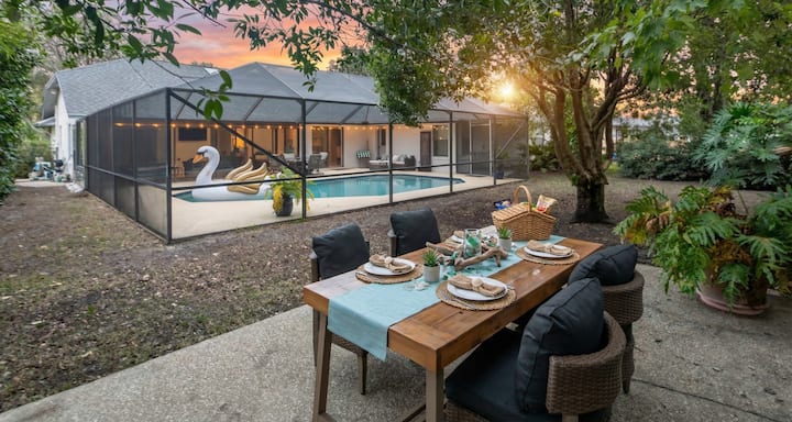 Pool Home, Fireplace, Videogames - 8 Min Beach - Palm Coast, FL