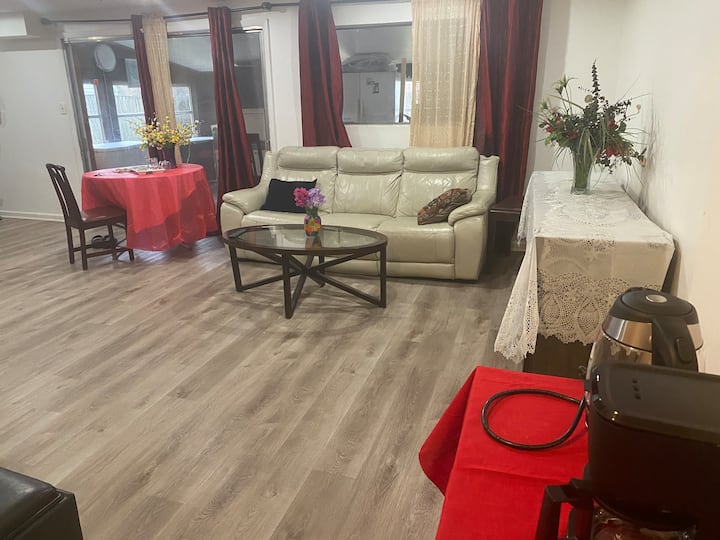 Large Private Basement Suite Separate Entrance - Rockville, MD