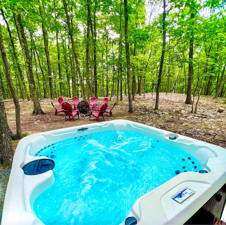 Cozy 4 Bedroom House In The Heart Of Poconos - East Stroudsburg