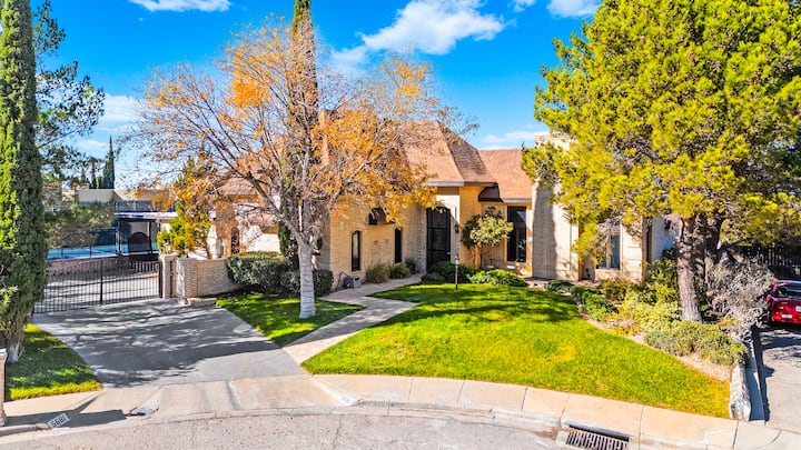 Luxe Mtntop: Tennis/pickleball Court +Heated Pool - エル・パソ, TX