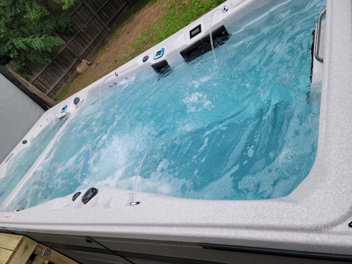 A Stunning 4 Br Home Near
Glen Flora Golf Course! - Zion, IL