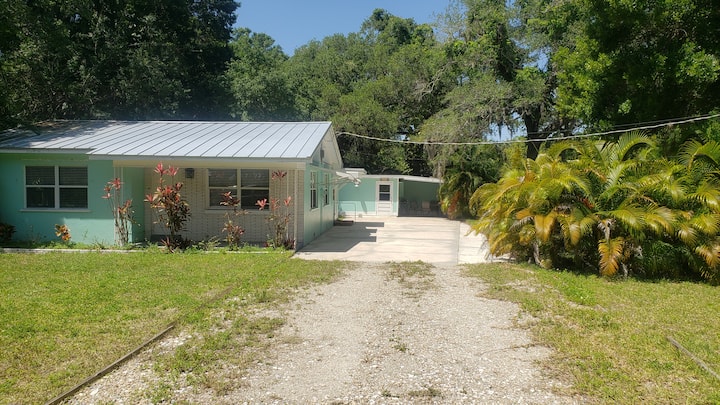 Florida Bungalow - Sebastian, FL