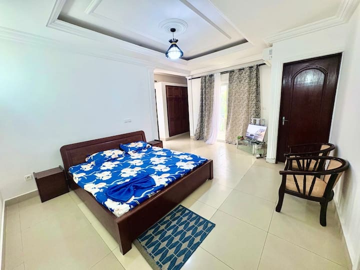 Studio Impeccable - Ponta-negra