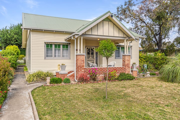 Barry’s Cottage - Ararat