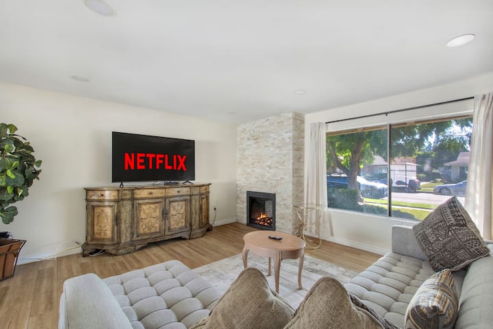 New Nobel Apt | Close To Shopping | Close To Fwy - Santa Ana, CA