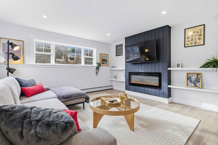 Cozy West Bedford Home 1 Min To Greenfoot Arena - Halifax, Canada