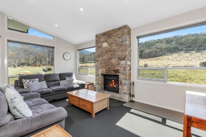 Solitude Chalet | Crackenback | 3br - Perisher Ski Resort