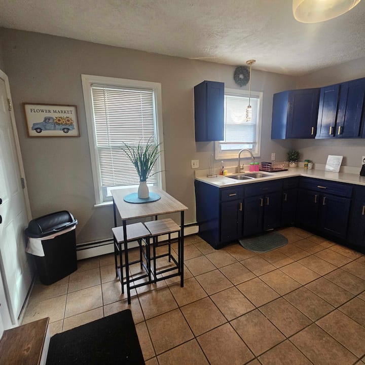 The Townhome At Wanskuck Village 4bed 2b - Providence, RI