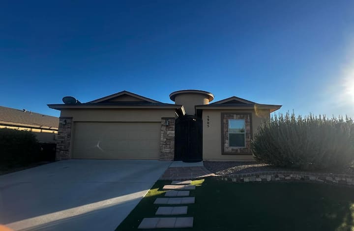 Desert Oasis Beauty - Santa Teresa, NM