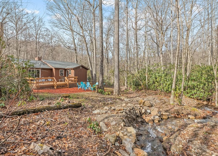 Smoky Haven Lodge-creek, Heated Pool, Pet Friendly - Maggie Valley, NC