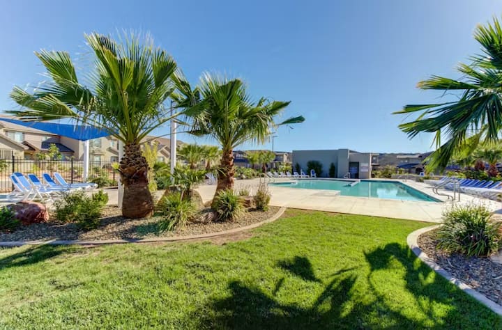 Desert Retreat By Pool & Hottub | Near Sand Hollow - ワシントン, UT