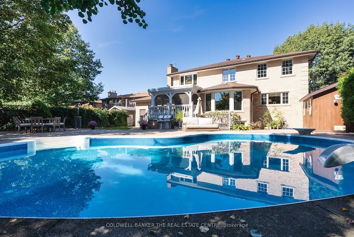 The Barrie Elite Villa Retreat - Barrie