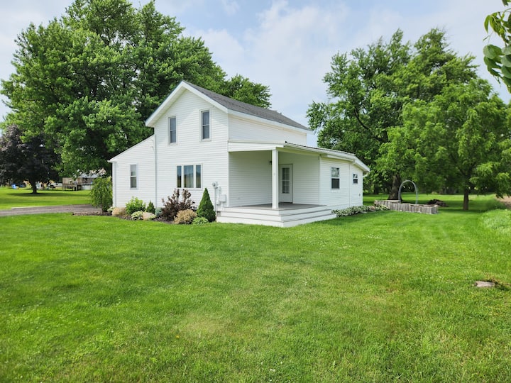Leader Road Retreat - Seneca Falls, NY