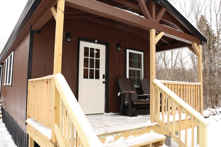 Tug Hill Pines Cabin Retreat - 쿠펀헤이건