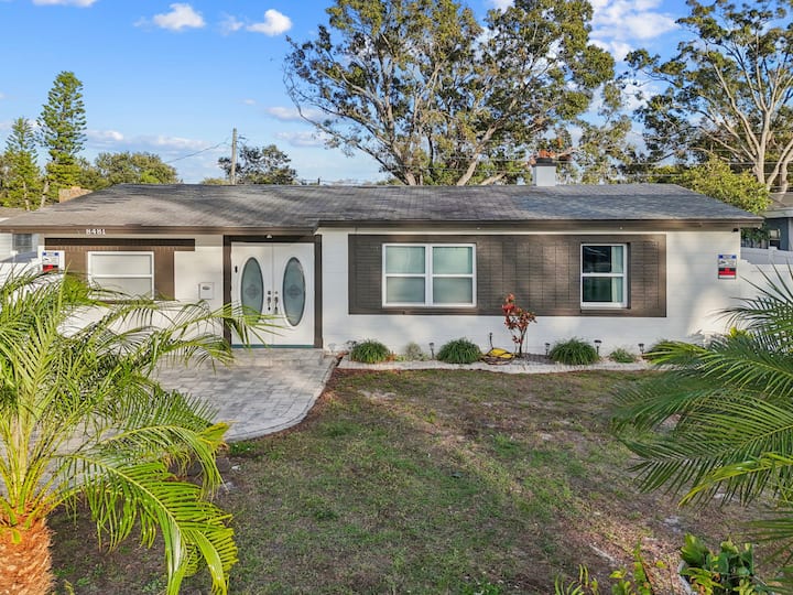 Cozy Relaxing Home In Pinellas Park - Pinellas Park, FL