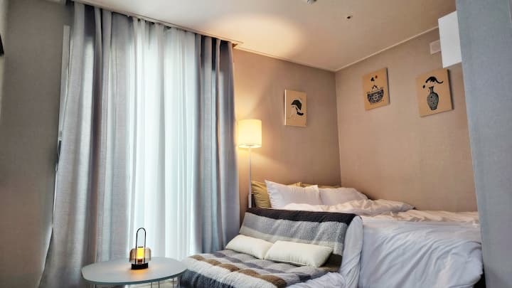 사진 정비중! {대전 시청역} 도보2분 둔산동 교통 최고 번화가#Ott시청가능# - Daejeon