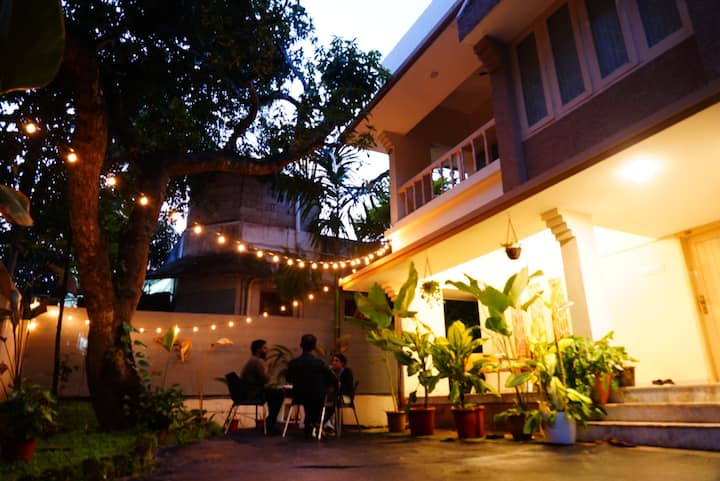 Spacious 3bhk Villa For Groups | Rooftop + Bbq - Nedumangad