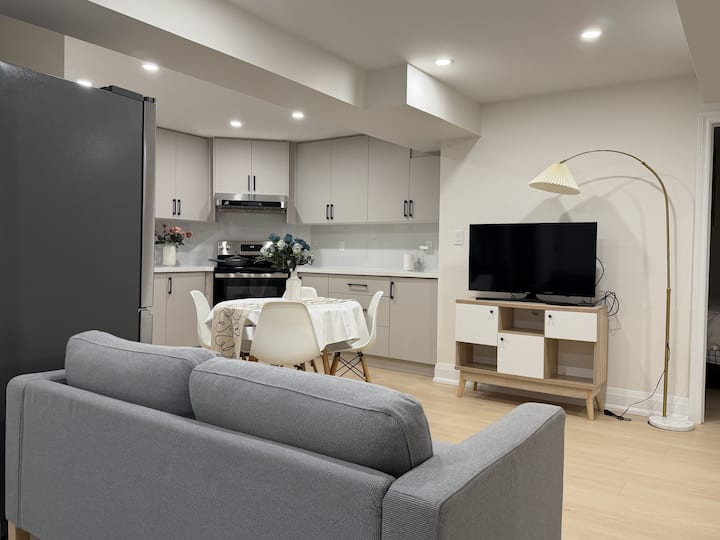 Brand New Private Basement 2 Bedrooms Suite - Ontario