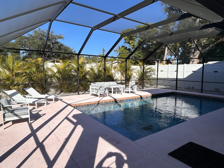 2500sqft 4bed + Heated Pool, 10 Mins To Beach/town - Sarasota