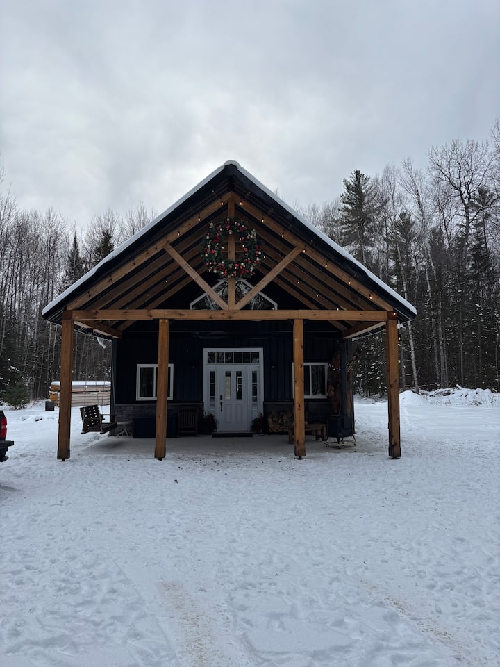 Ski In/out Cabin Retreat - Mattawa