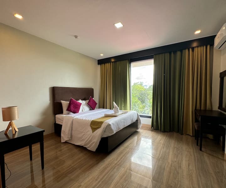 Brand New And Elegant Hotel Room In Bohol•king Bed - Baclayon