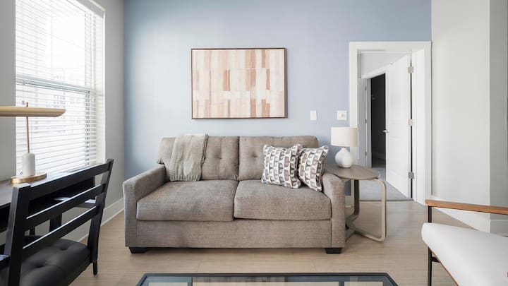 Landing | Beautiful 2bd, Gym, Courtyard - Little Rock, AR