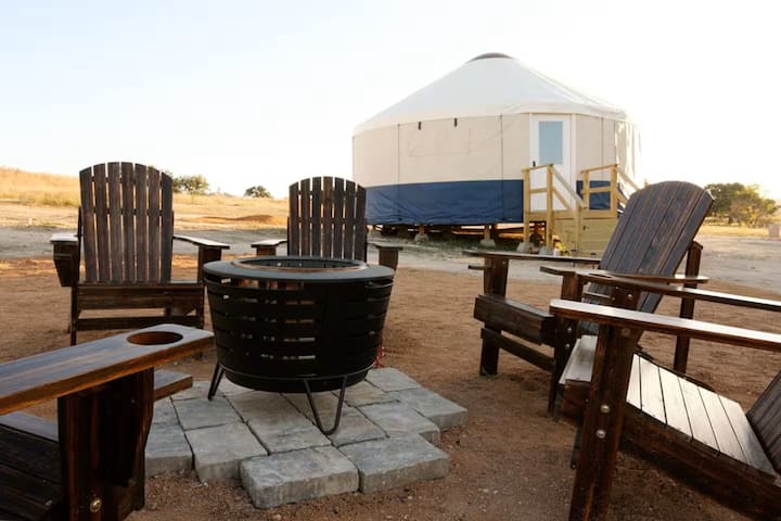 Johnny Yurts - The Lone Star - Johnson City, TX