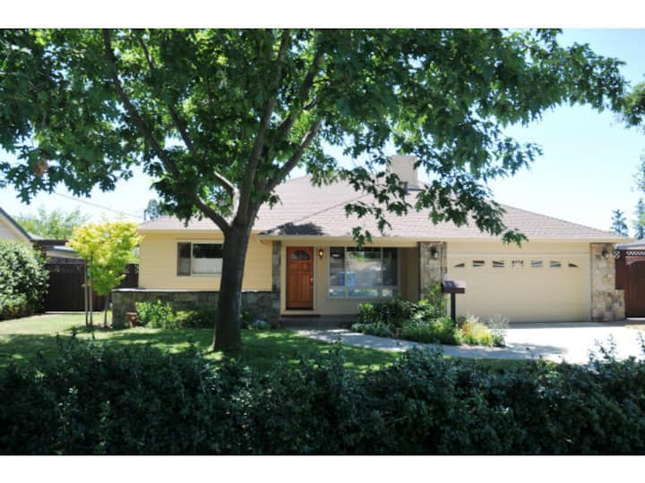 Beautiful Original House In Quite Neighborhood. - Los Gatos, CA