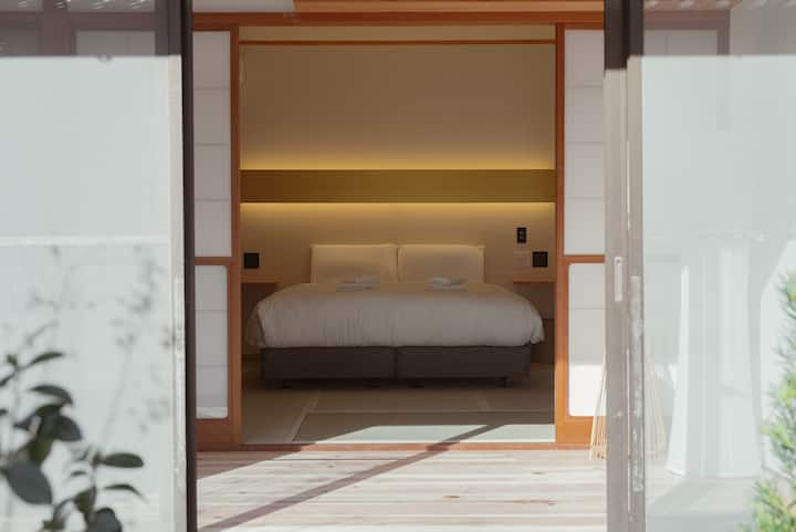 築40年の古民家一棟貸切｜直島好アクセス｜最大4名2ldk戸建｜クイーンベッド2台 - Tamano