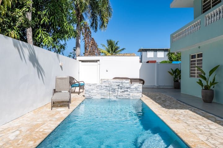 Blue Coqui - Steps To The Beach With A Pool - Mayagüez