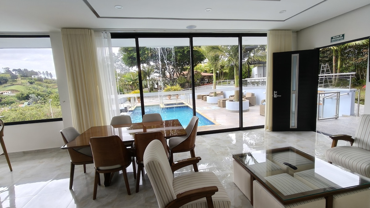 Suite Arena: Estilo, confort y salida a la piscina - Hoteles en ...