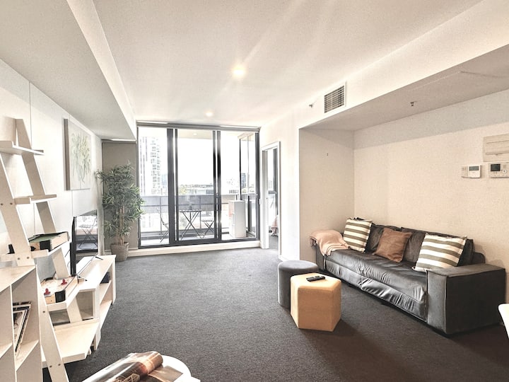 Charming 2 Br Apt Chinatown Pool Gym - Adelaide