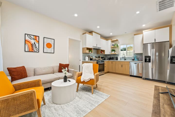 Private Disney 2br Guesthouse Kid & Family Getaway - Anaheim