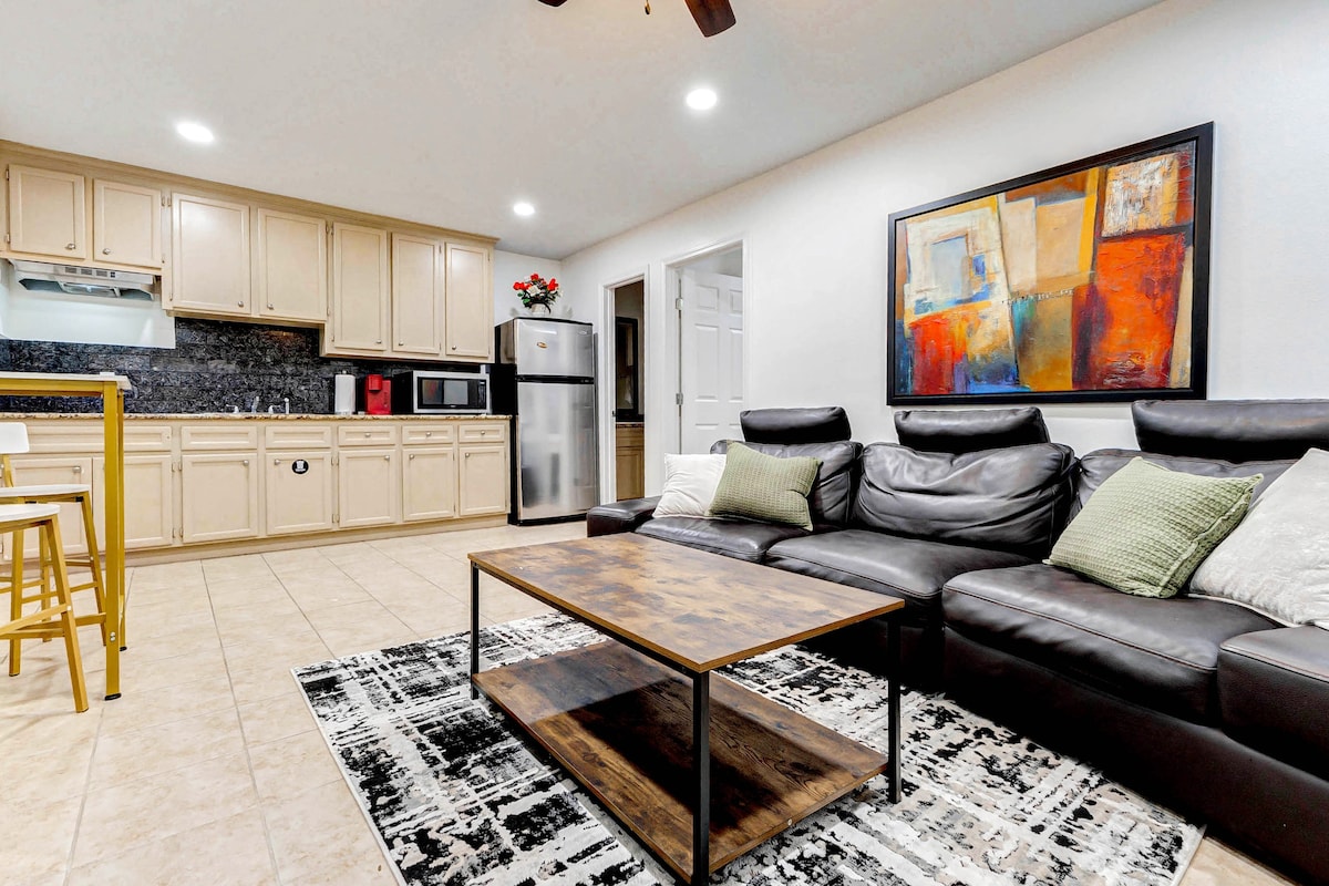 Houston Unique Private Retreat, 17 min Downtown - Apartments for Rent ...